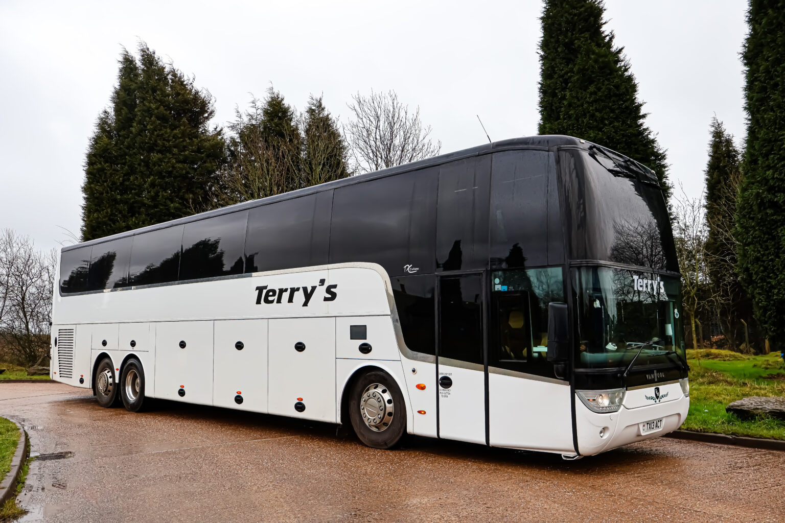 Our Coaches – Modern Fleet for Hire in Coventry | Call: +44 (0) 247 636 ...